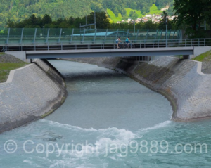 Flussverlauf der Reuss – Die Alpen