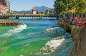 Flussverlauf der Reuss – Die Alpen